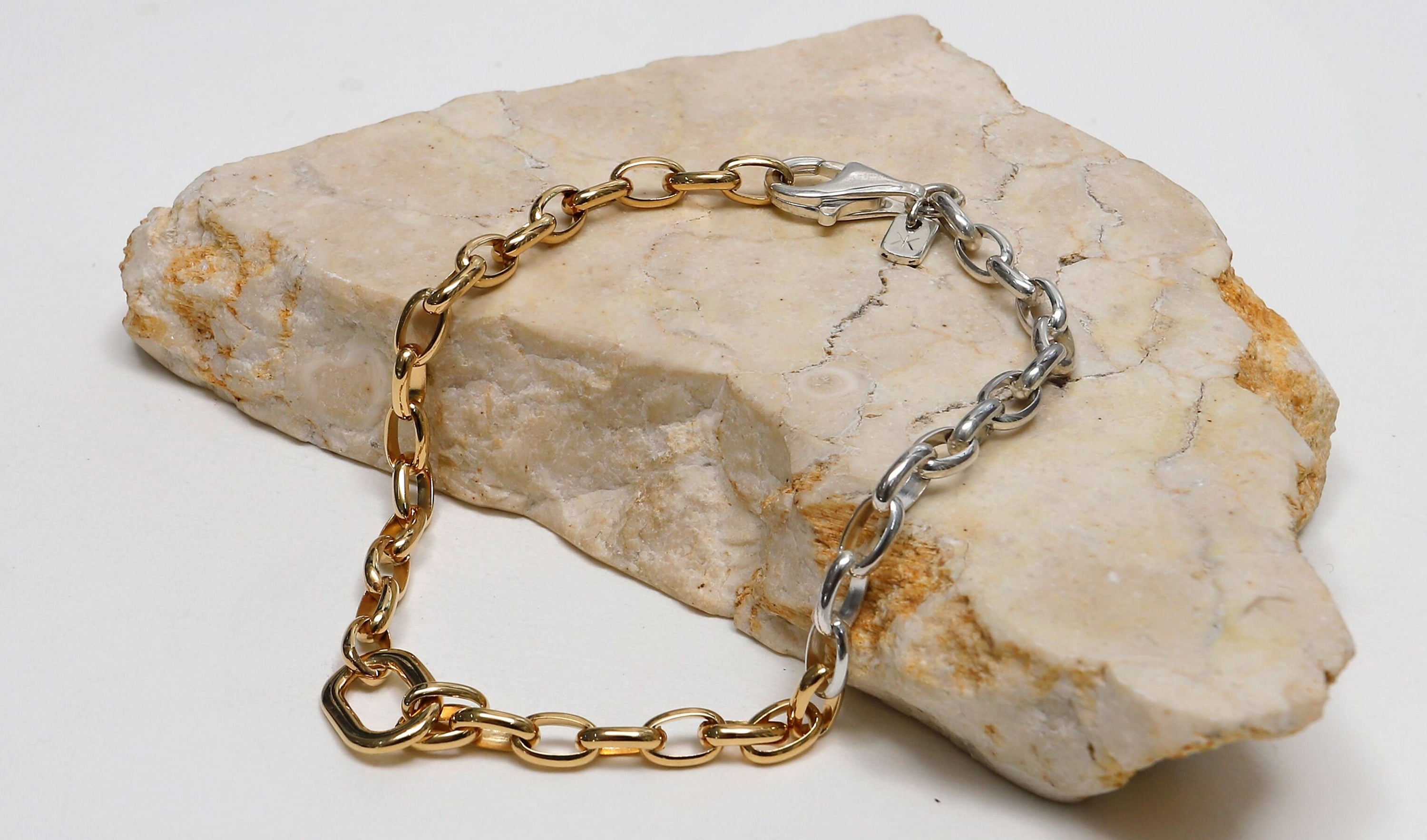Order men's jewelery online | Now at Kuzzoi